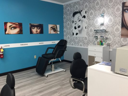 EM LASH STUDIO AND EYEBROW PLACE - Updated December 2025 - 10 Photos ...