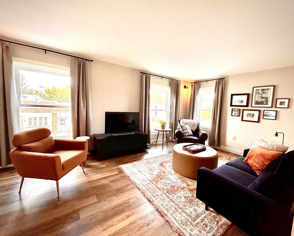 HATTIE’S PLACE - Updated October 2025 - 14 Photos - 106 Main St ...