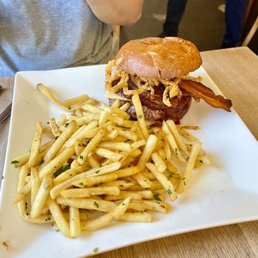 900 GRAYSON - Updated August 2025 - 1975 Photos & 2313 Reviews - 900 ...