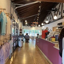 LOVELY - Updated July 2025 - 139 Photos & 119 Reviews - 111 Main St ...