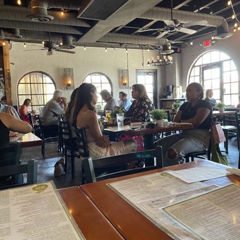 PERFECT PEAR BISTRO - Updated December 2024 - 816 Photos & 864 Reviews ...