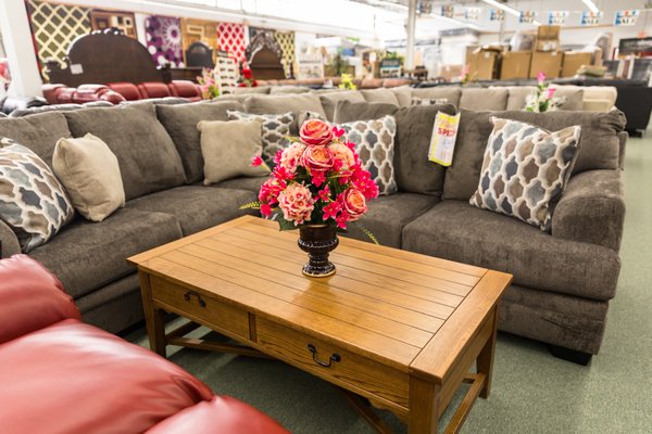 5TH AVENUE FURNITURE WAREHOUSE - BAY SHORE - Updated April 2026 - 68 ...