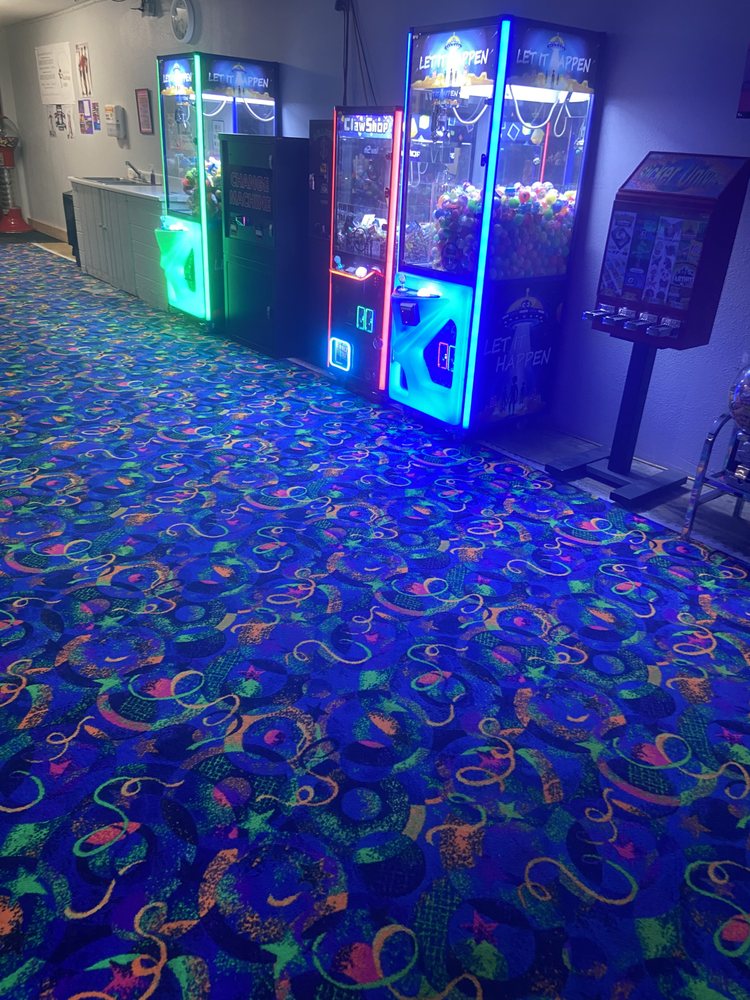 NEON SKATEWAY - Updated July 2025 - 48 Moses Lake Ave NW, Soap Lake ...