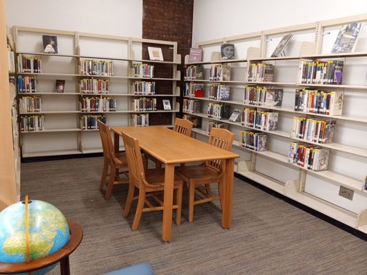 MERIDEN PUBLIC LIBRARY - Updated December 2025 - 45 Photos - 105 Miller ...