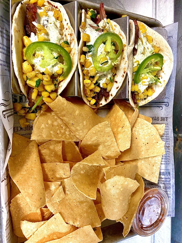 TOWNLINE PUB & GRILL - Updated May 2026 - 41 Photos & 101 Reviews ...