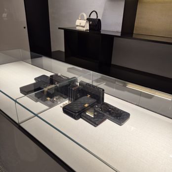 CHANEL - Updated December 2025 - 50 Photos & 106 Reviews - 65 E Oak St ...