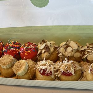 DONUTS HOT & FRESH KOLACHES - Updated February 2025 - 2031 Central Ave ...