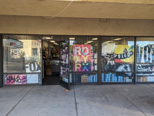 FKO CLOTHING & SHOES - Updated October 2025 - 1124 Oro Dam Blvd E ...