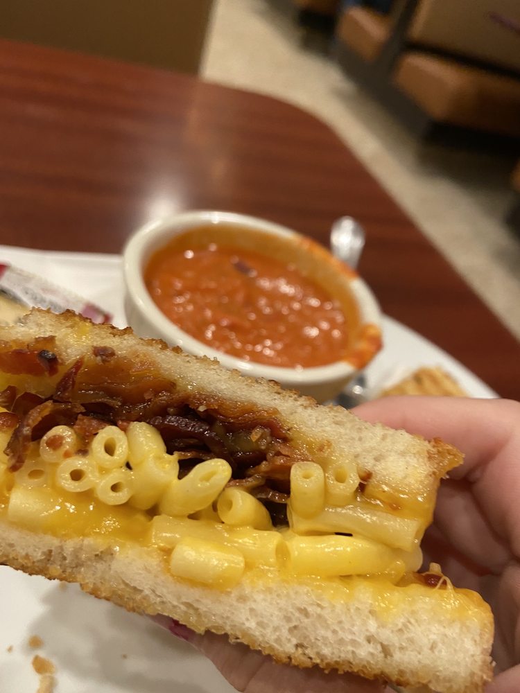 PETER PAN DINER - 270 Photos & 244 Reviews - 999 Sunrise Hwy, Bay Shore ...