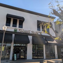 SHAKE SHACK - Updated December 2025 - 270 Photos & 151 Reviews - 103 W ...