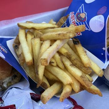 ASTROID BURGERS & WINGS - Updated October 2025 - 138 Photos & 61 ...