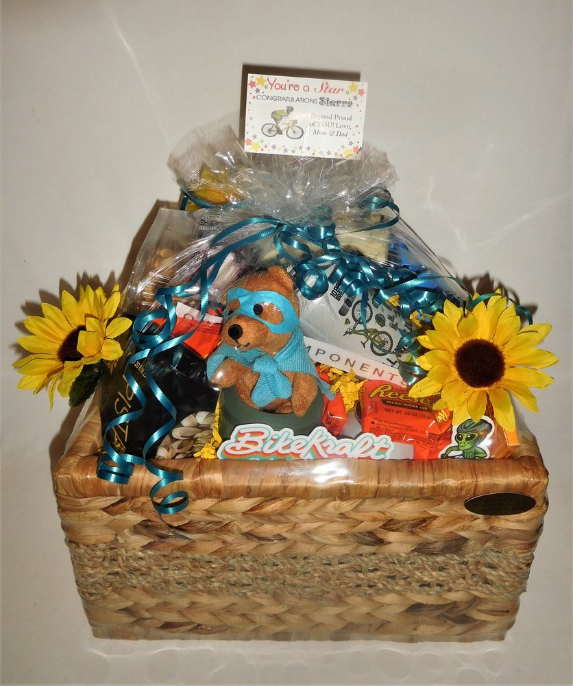 BASKETS BEYOND - Updated July 2025 - 21 Photos - 351 NW Pleasant View Dr, Grants Pass, Oregon ...