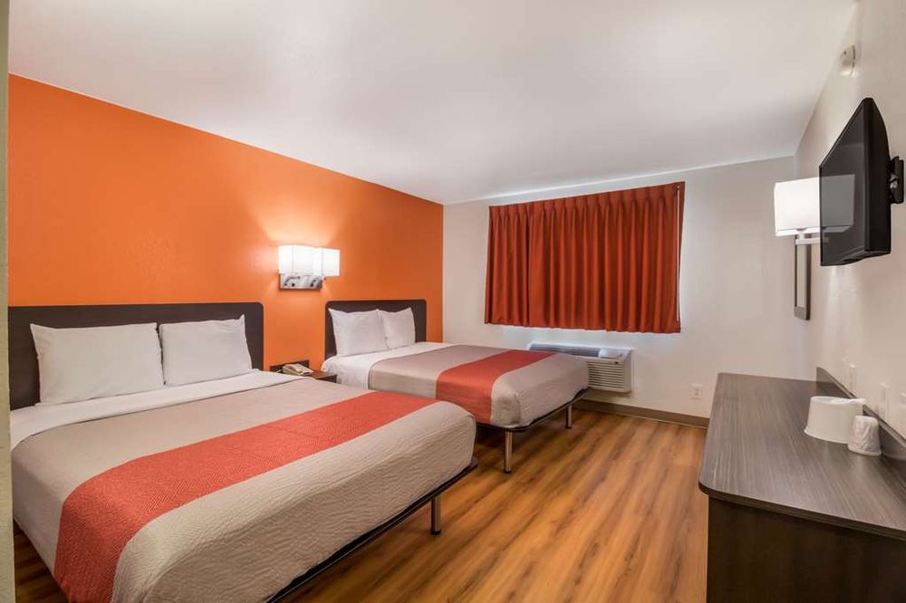 MOTEL 6 - 66 Photos & 12 Reviews - 1202 36th St S, Fargo, ND - Yelp