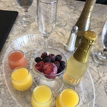 CAFE VOLARE - Updated December 2025 - 71 Photos & 40 Reviews - 302 N ...