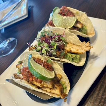 FRESH SALT - Updated July 2025 - 450 Photos & 421 Reviews - 2 Bridge St ...