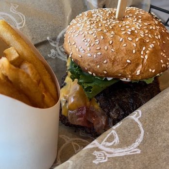 UNDERBELLY BURGER - Updated April 2024 - 16 Photos & 20 Reviews - 45 ...