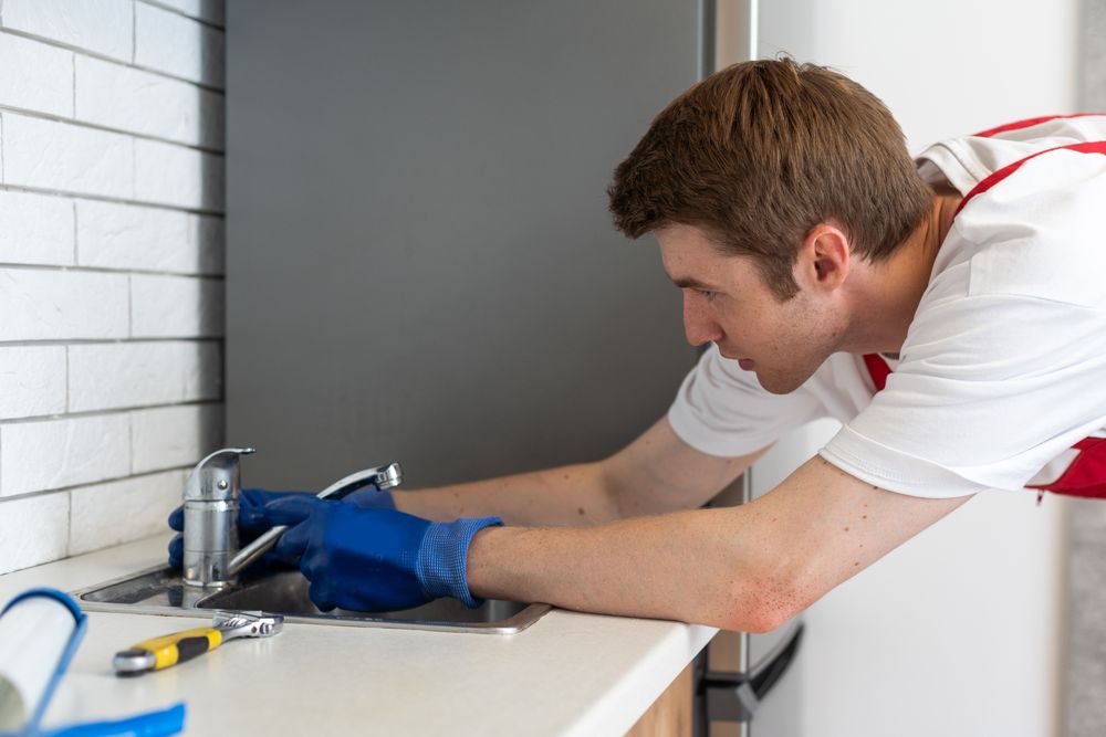 RED HANDYMAN - Updated April 2025 - 11 Photos - San Antonio, Texas ...