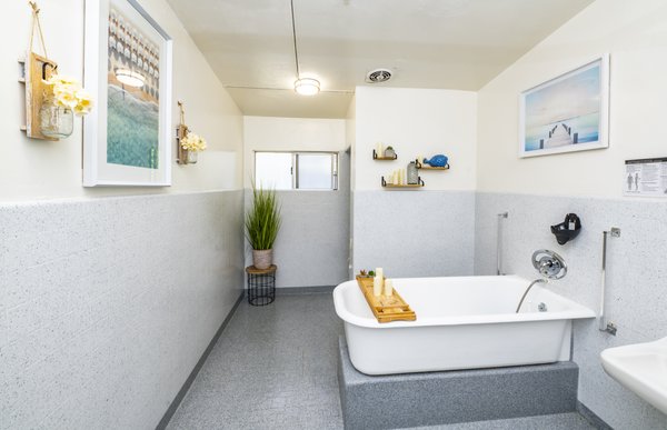 PARAMOUNT CONVALESCENT HOSPITAL - Updated December 2025 - 34 Photos ...