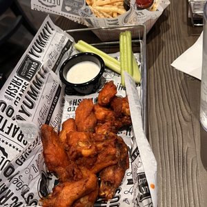 TAP SPORTS BAR EXCALIBUR - Updated May 2024 - 64 Photos & 36 Reviews ...