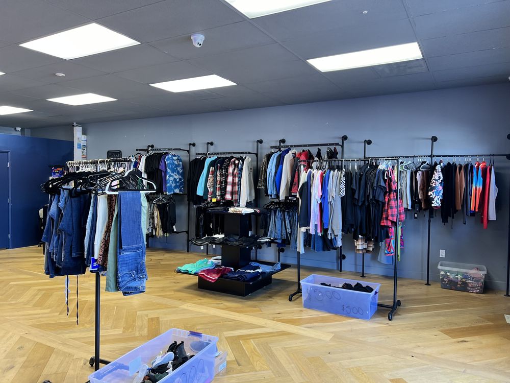 THE RUNWAY THRIFT SHOP - Updated January 2026 - 9012 Venice Blvd ...