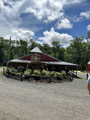 LITTLE RED BARN CAMP GROUNDS - Updated October 2025 - 16 Photos & 12 ...