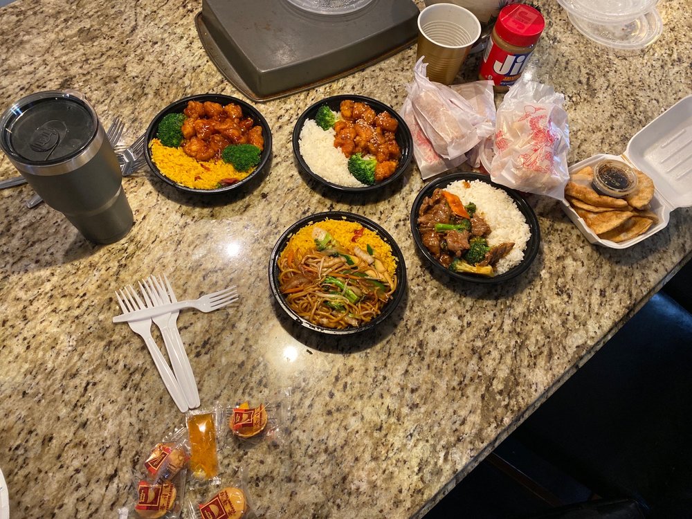 GREAT WALL CHINESE RESTAURANT - 17 Photos & 27 Reviews - 138 Morton Ave ...