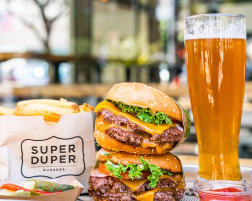 SUPER DUPER BURGERS - Updated October 2025 - 822 Photos & 626 Reviews ...