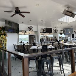 DE NOVO EUROPEAN PUB - Updated October 2025 - 807 Photos & 404 Reviews ...