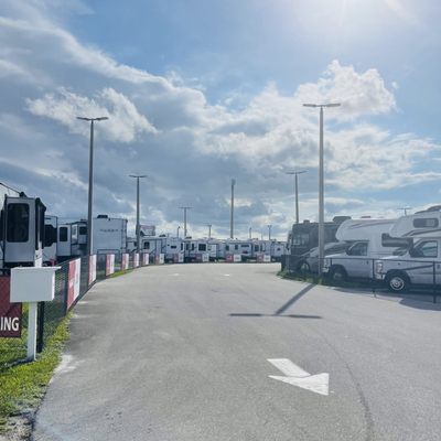 GENERAL RV CENTER - Updated September 2025 - 11 Photos & 10 Reviews ...