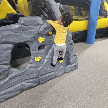 JUMP TOWN - Updated October 2025 - 21 Photos - 520 W Lake St, Addison ...