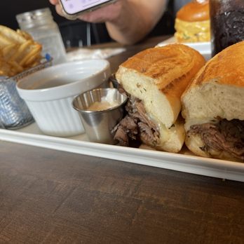 DA BURGER WING HUB - Updated December 2024 - 246 Photos & 89 Reviews ...