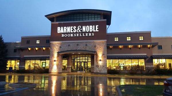 BARNES & NOBLE - Updated December 2025 - 18 Reviews - 1 E Towne Mall ...