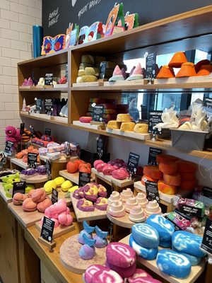 LUSH - Updated July 2025 - 51 Photos & 42 Reviews - 2126 Abbott Martin ...