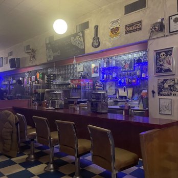 DADEO - Updated December 2025 - 297 Photos & 305 Reviews - 10548A 82 ...