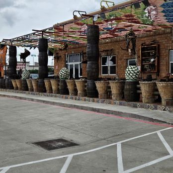 EL REFU - Updated December 2025 - 53 Photos & 29 Reviews - 7875 ...