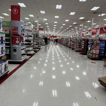 TARGET - Updated August 2025 - 62 Photos & 93 Reviews - 9841 Northlake ...