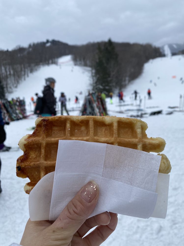 WAFFLE CABIN - 19 Photos & 36 Reviews - 4763 Killington Rd, Killington ...