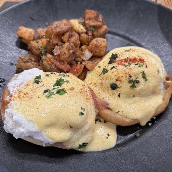 CHEF POINT BAR & RESTAURANT - Updated August 2024 - 351 Photos & 322 ...