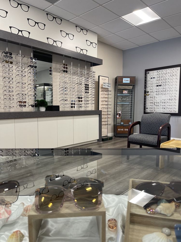 DR. LORNA M. REYES, O.D. - Updated October 2025 - 42 Reviews - 11351 ...