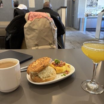 THE CLUB BWI - Updated December 2025 - 343 Photos & 227 Reviews - 7160 ...