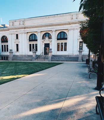 COLUMBUS METROPOLITAN LIBRARY - Updated November 2024 - 251 Photos & 80 ...