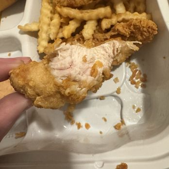 RAISING CANE’S CHICKEN FINGERS - Updated October 2025 - 60 Photos & 216 ...