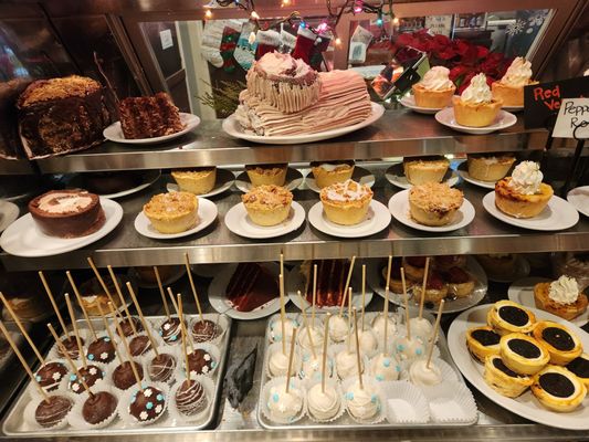 CARNATION CAFE & LOUNGE - Updated December 2025 - 123 Photos & 252 ...