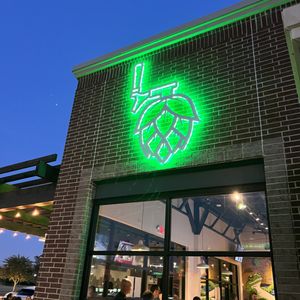 ROCK & BREWS - GRAPEVINE - Updated August 2025 - 277 Photos & 99 ...