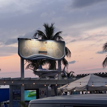 SUNDOWNERS - Updated July 2025 - 1273 Photos & 1128 Reviews - 103900 ...