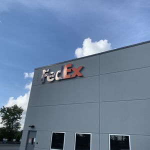 FEDEX GROUND DISTRIBUTION CENTER - Updated June 2025 - 18 Photos & 52 ...