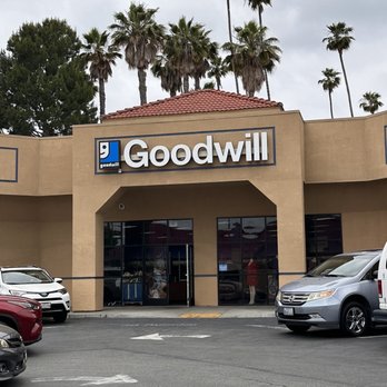 GOODWILL SOUTHERN CALIFORNIA RETAIL STORE & DONATION CENTER - Updated ...