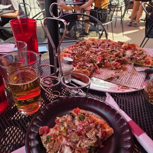 TOPSHELF PIZZA & PUB - Updated September 2025 - 33 Photos & 39 Reviews ...
