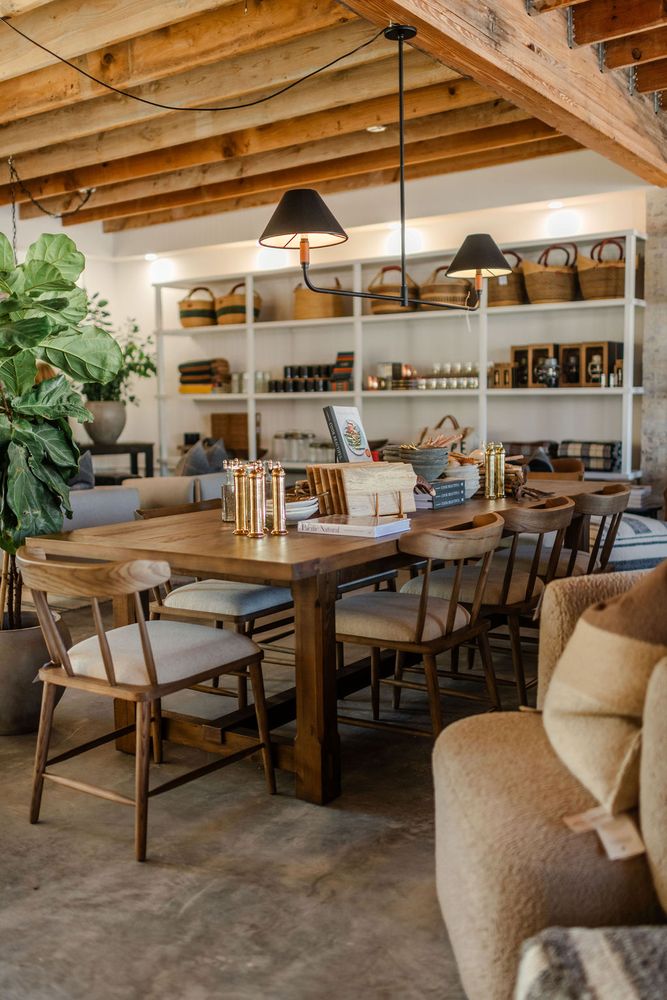 SUMMER HOUSE - Updated December 2025 - 14 Photos - 3295 Junction Hwy ...