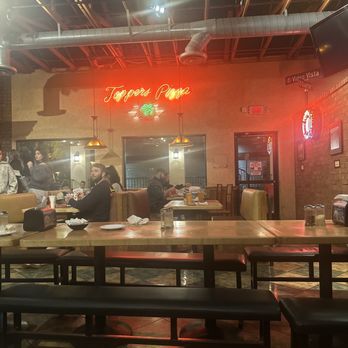 TOPPERS PIZZA PLACE - Updated January 2026 - 328 Photos & 749 Reviews ...